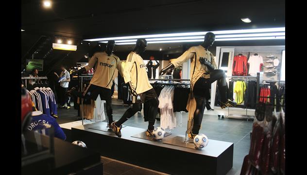 Adidas Shoes Logo Zx Flux Predator Originals Gazelle Battle Pack Samba ...